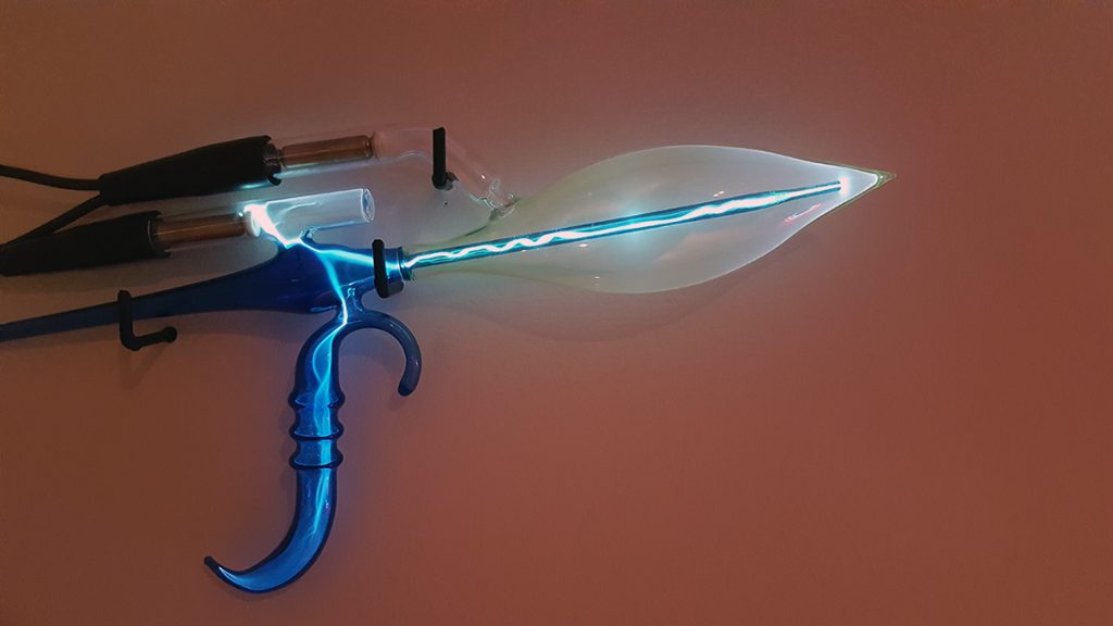 Bergstrom-Mahler Museum of GlassRAY GUN WEB | Bergstrom-Mahler Museum ...